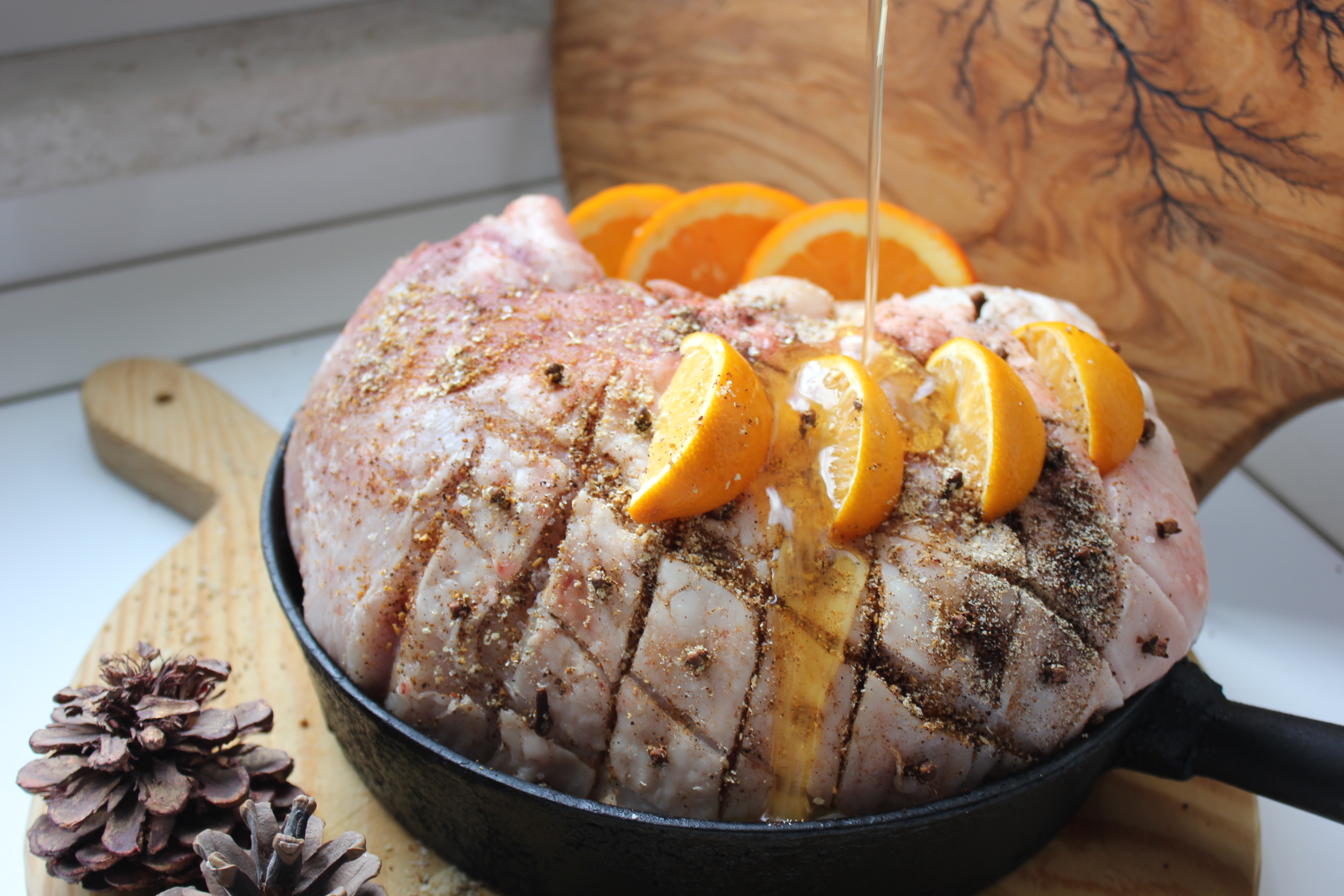 Kofshë gici me mjaltë dhe feta portokalli - Bake My Day Happy