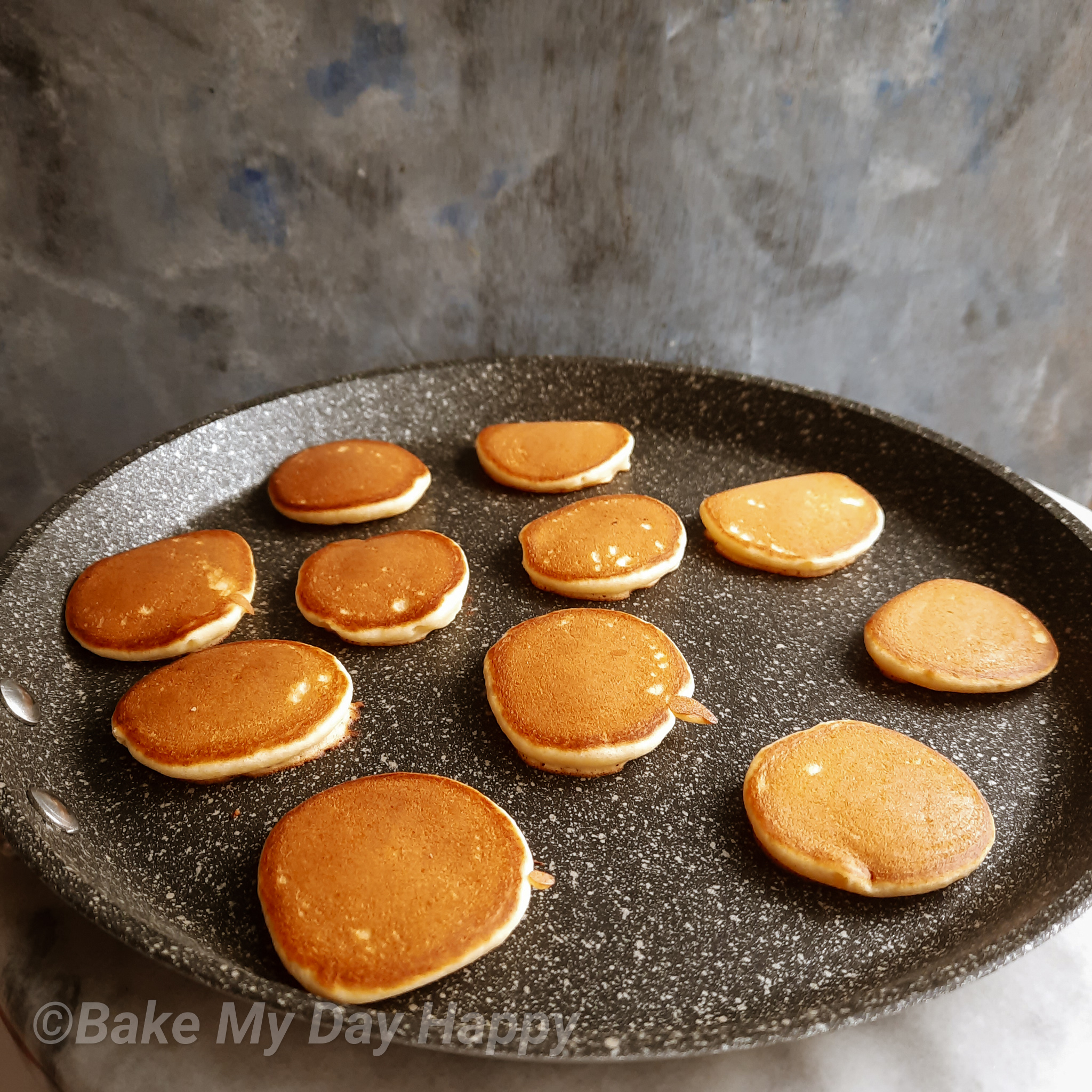 Mini pancakes receta ideale për mëngjes - Bake My Day Happy